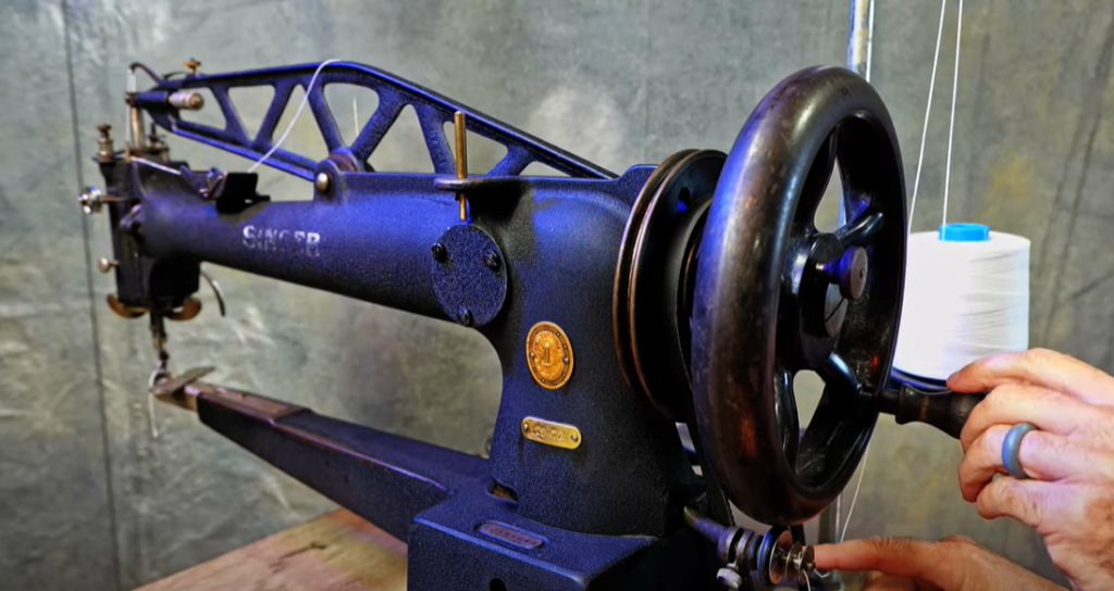 Singer 29-4 Leather Sewing Machine Review - LeatherProfy