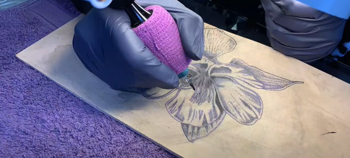 How to Tattoo on Leather? - LeatherProfy